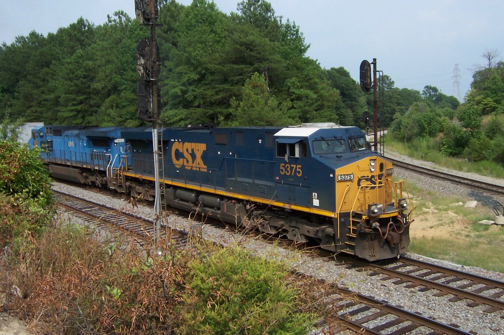 CSX 5375 has one of the last LMSÜsainted engines with him today